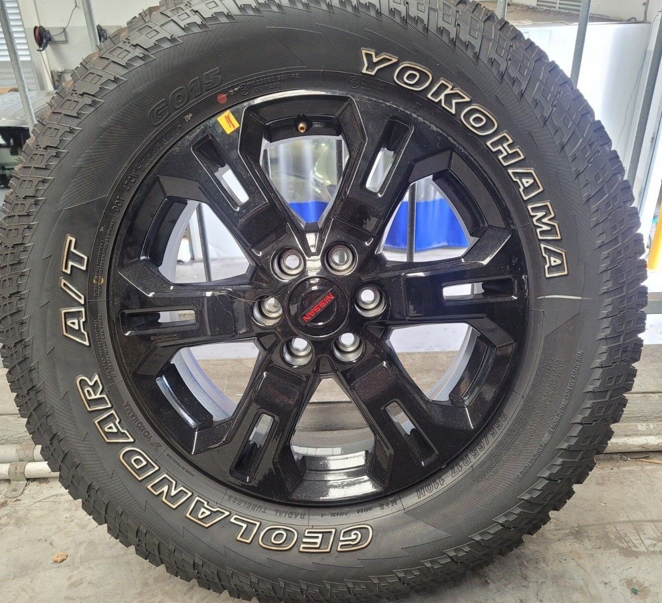 Nissan Navara Pro4X Gloss Black Pro4X 17 Inch Rims | Cars Caravans Camping