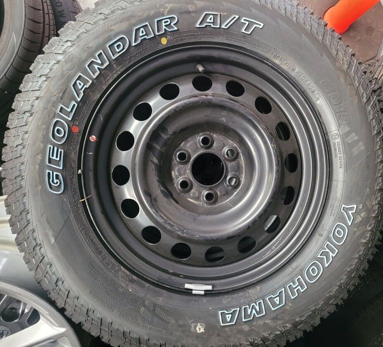 Nissan Navara Pro4X Gloss Black Pro4X 17 Inch Rims | Cars Caravans Camping